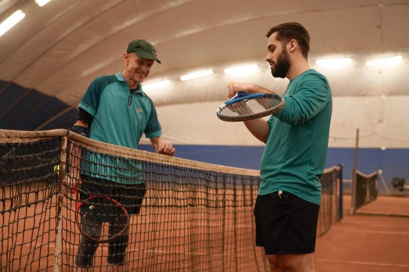 Comunitate de sporturi cu racheta în România — Echipa Racheta